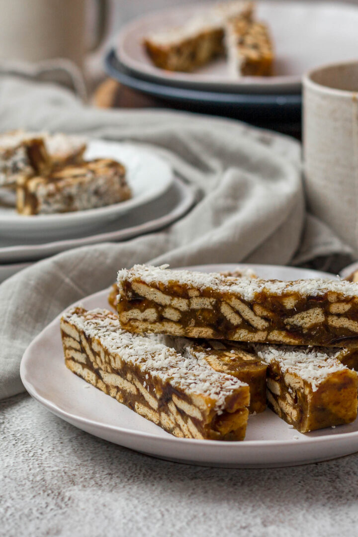 No-Bake Date Slice - Salty Ginger